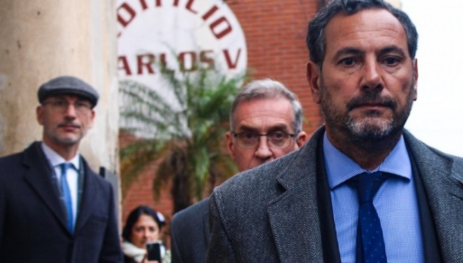 Caso Dahse: riéndose y custodiado salió el ginecólogo de la segunda ...